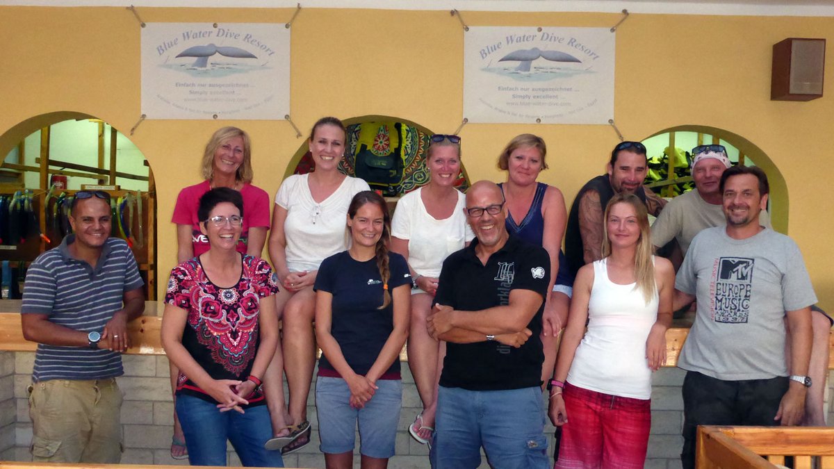 Presentation Blue Water Dive Resort | Dolphin Watch Alliance